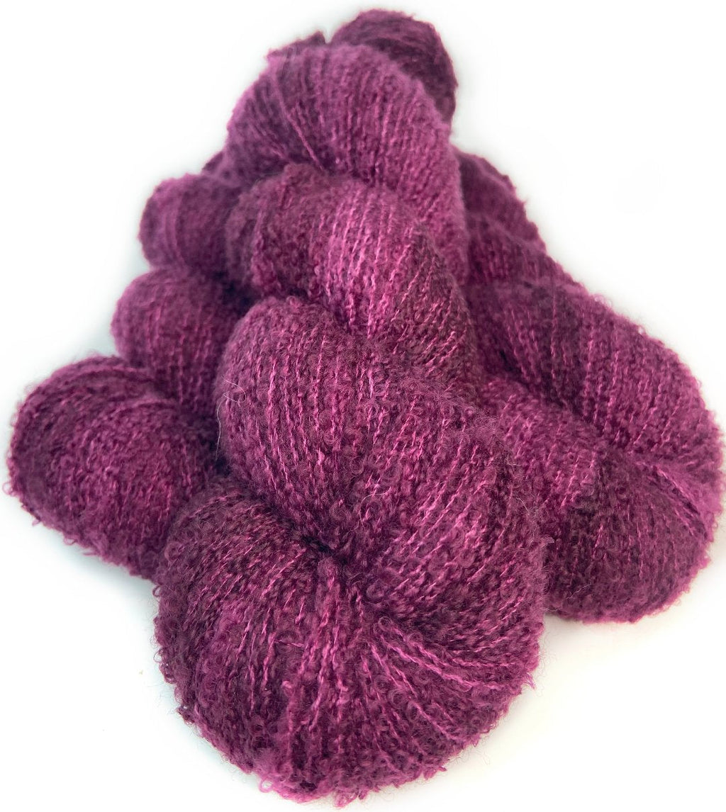 hand-dyed boucle yarn PETITE BOUCLEE ANN BOLEYN – Biscotte Yarns