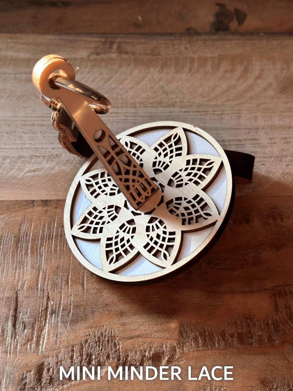 Lemonwood Original Mini Minder – Biscotte Yarns