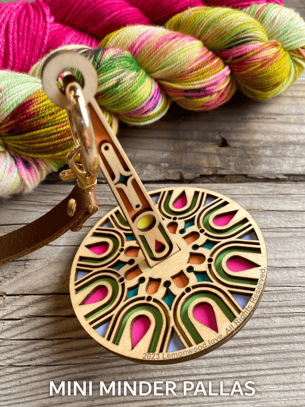 Lemonwood Original Mini Minder – Biscotte Yarns