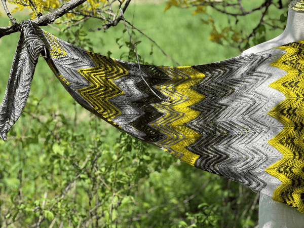 Zigging the Zag - Free Shawl Pattern – Biscotte Yarns