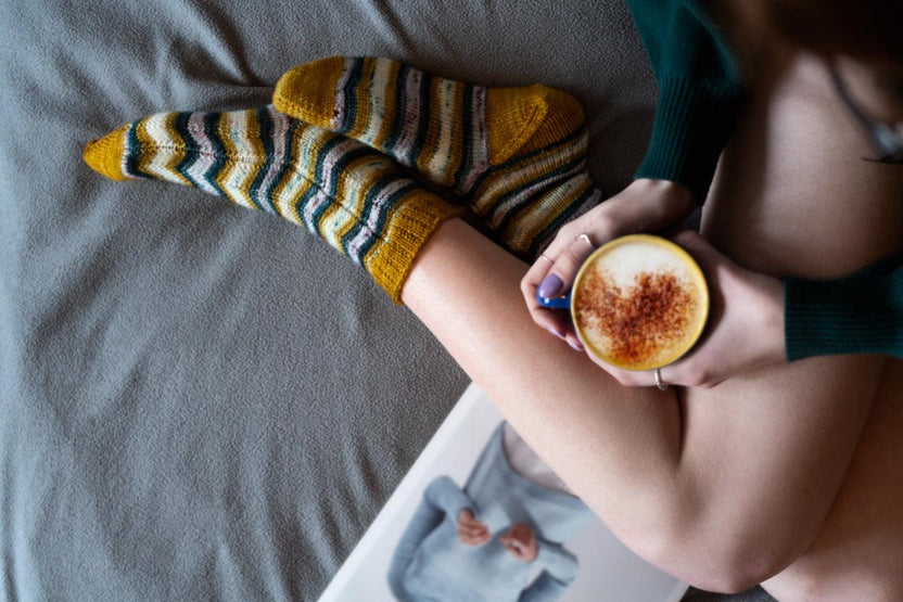 Chevron Chase Free sock pattern – Biscotte Yarns