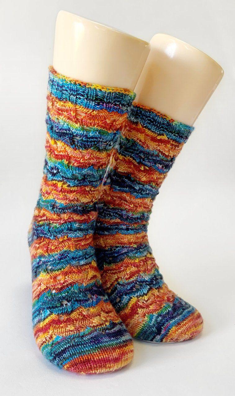 Flames of Bonfire Socks | Free Knitting Pattern – Biscotte Yarns